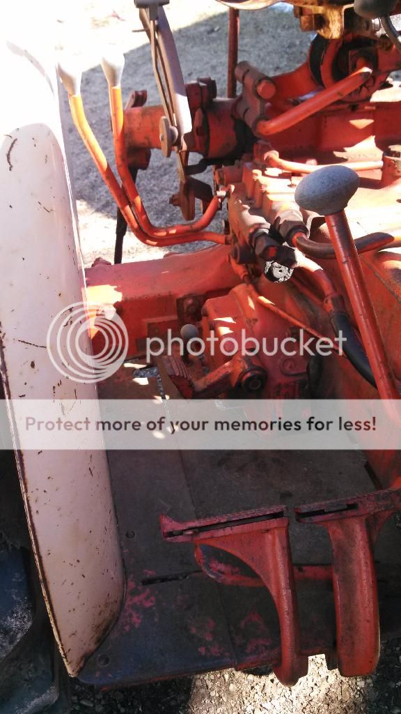 First model and year with a diff. lock? | Antique Tractors Forum